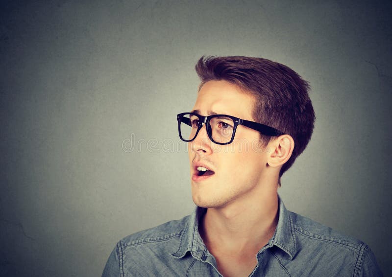 Homem Considerável Com Sua Boca Aberta, Falando Imagem de Stock ...