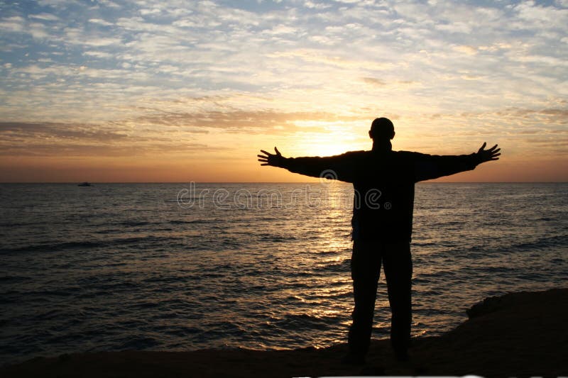 Homem feliz foto de stock. Imagem de inspirar, feriado - 3855874