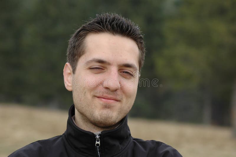 Homem feliz foto de stock. Imagem de homem, olhar, retrato - 935194