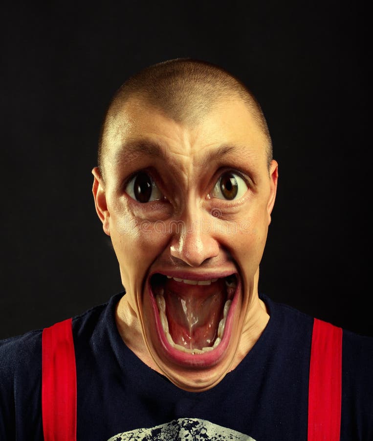 Homem Gritando Muito Surpreendido Foto de Stock - Imagem de aberto ...