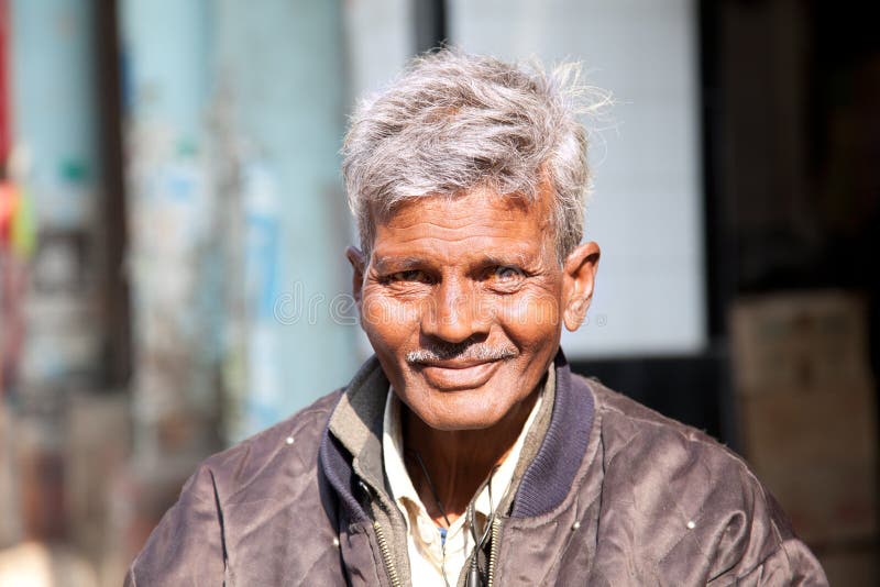 Homem indiano do aldeão imagem de stock editorial. Imagem de ...