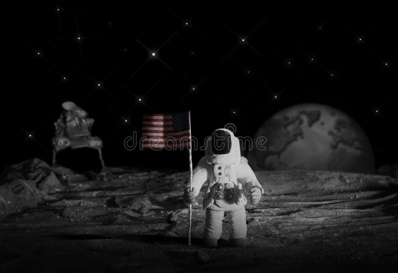 Homem na lua com bandeira imagem de stock. Imagem de homem - 25492361