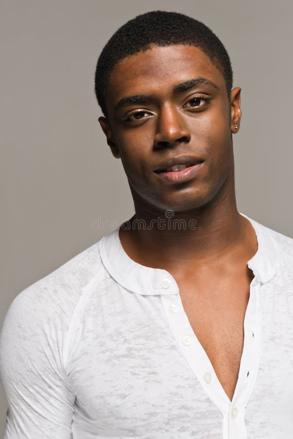 Homem negro imagem de stock. Imagem de preto, atlético - 28965837