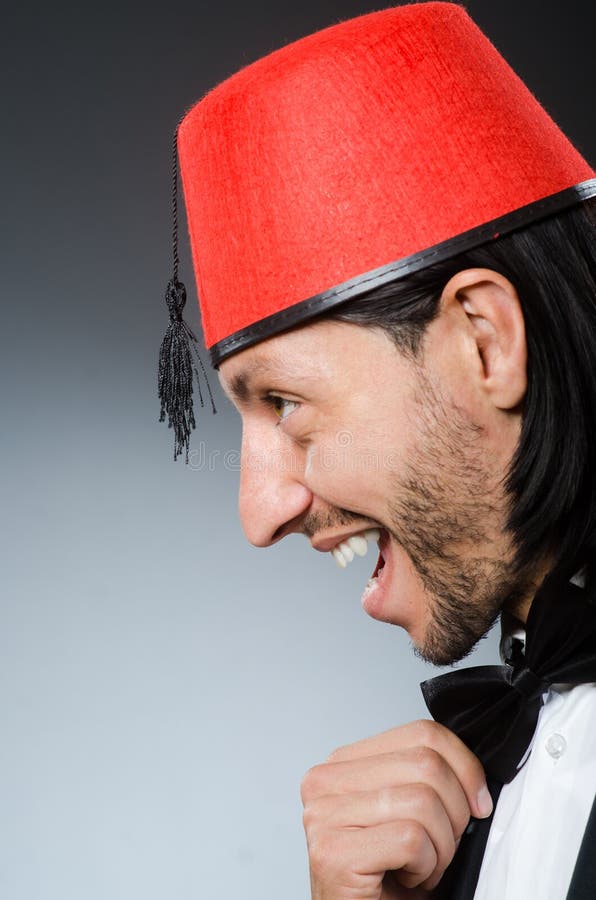 Homem No Chapéu Turco Tradicional Foto de Stock - Imagem de vermelho ...