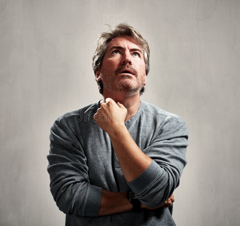 Homem preocupado ansioso imagem de stock. Imagem de agitado - 89348075