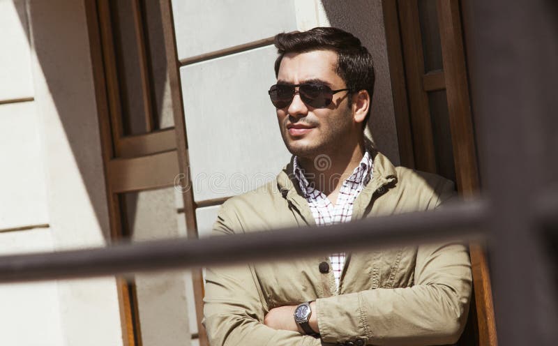 Homem turco novo imagem de stock. Imagem de serenidade - 33937717