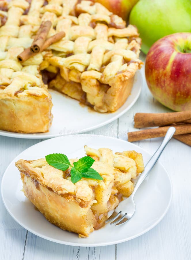 Homemade Apple Pie with Lattice Pattern Stock Image - Image of autumn ...