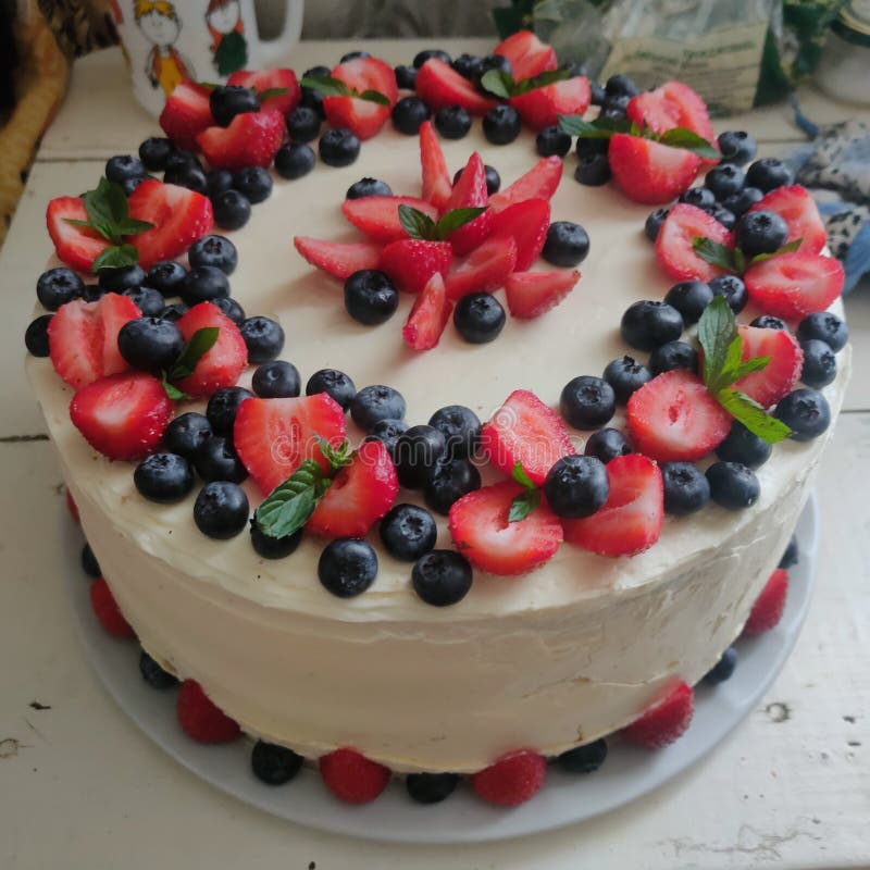 Homemade Beautiful DIY Cake with Fruits Stock Photo - Image of homemade ...