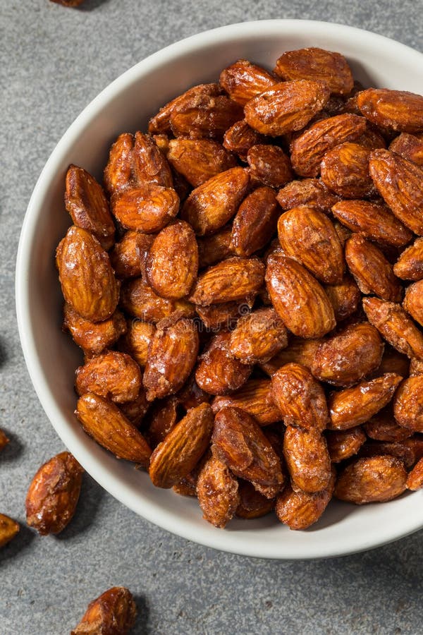 Homemade Caramelized Cinnamon Almonds Stock Image - Image of cinnamon ...