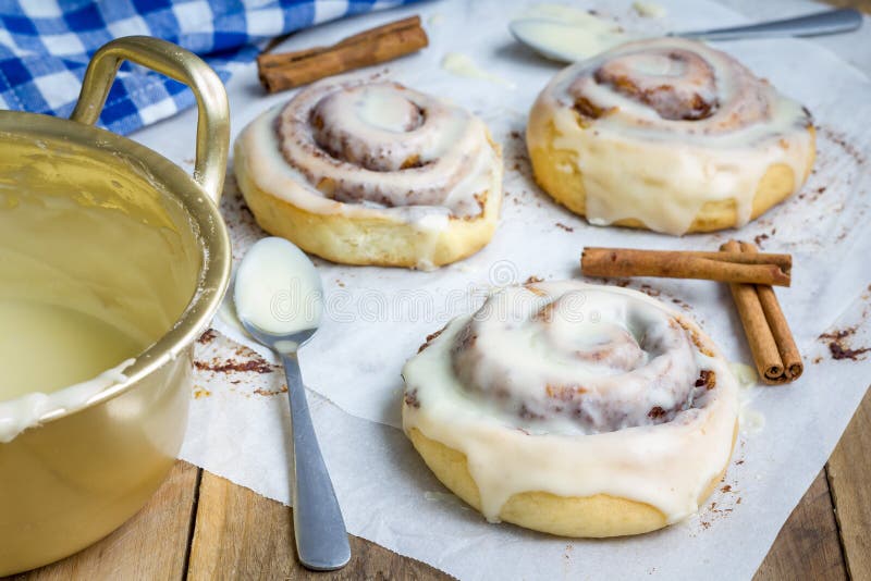 Mini cinnamon rolls stock image. Image of food, cinnamon - 20587547