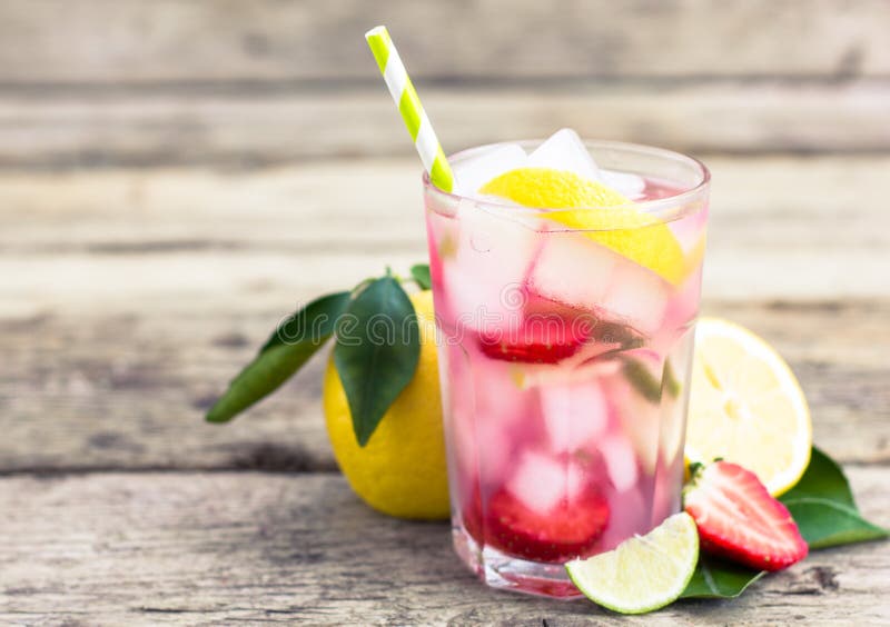 Pink Lemonade at Picnic in Park Stock Image - Image of outdoor, juice ...