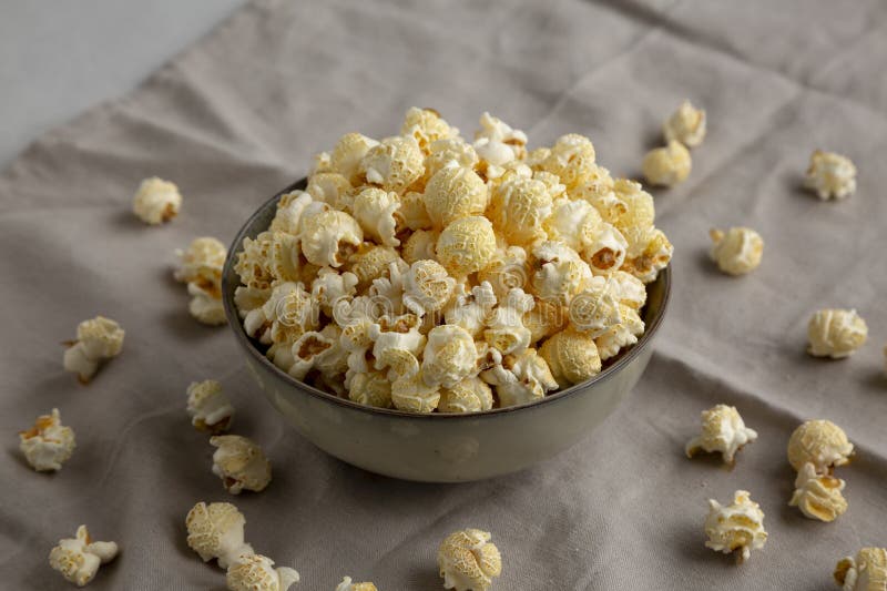 Homemade Kettle Corn Popcorn in a Bowl, Side View Stock Photo - Image ...
