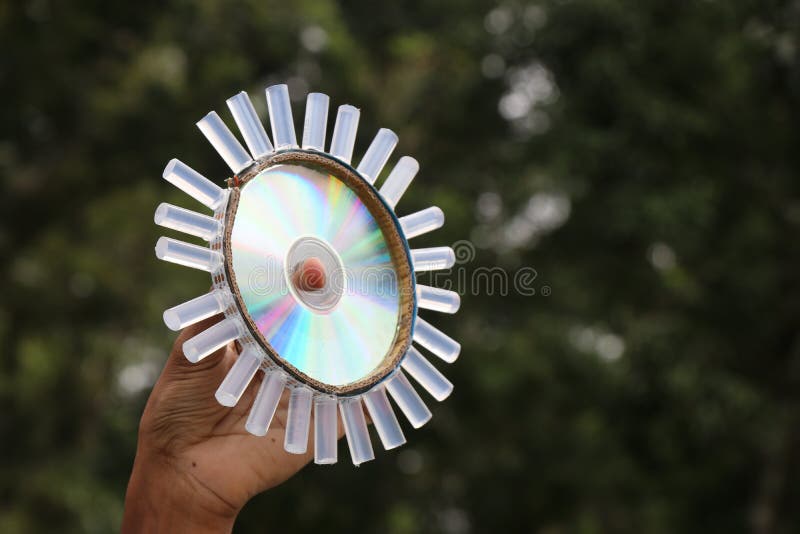 Homemade Light Decoration Idea Using CD,LED Light Strip and Hot Glue ...