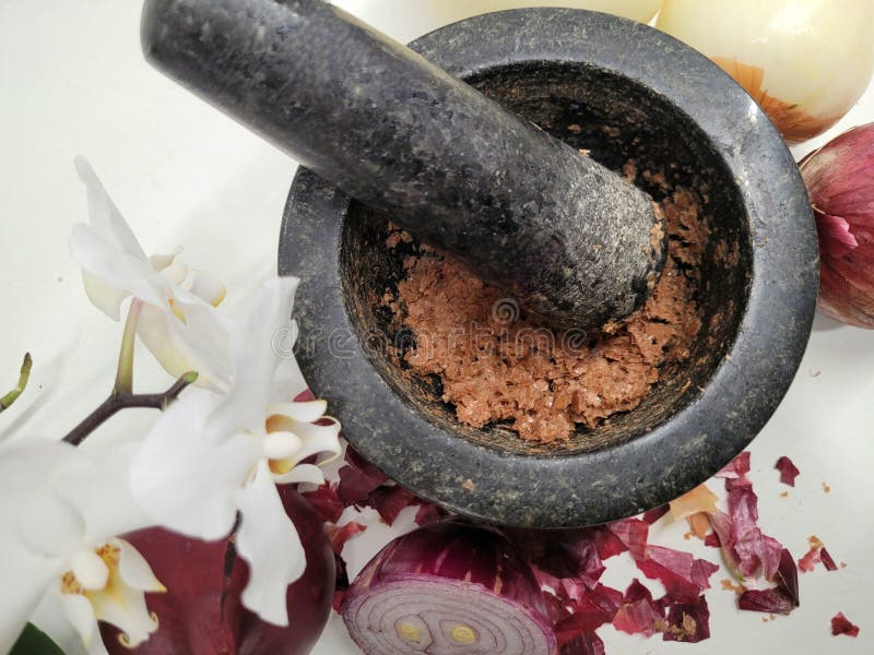 Homemade Onion Peel Face Mask Stock Photo - Image of onion, homemade ...