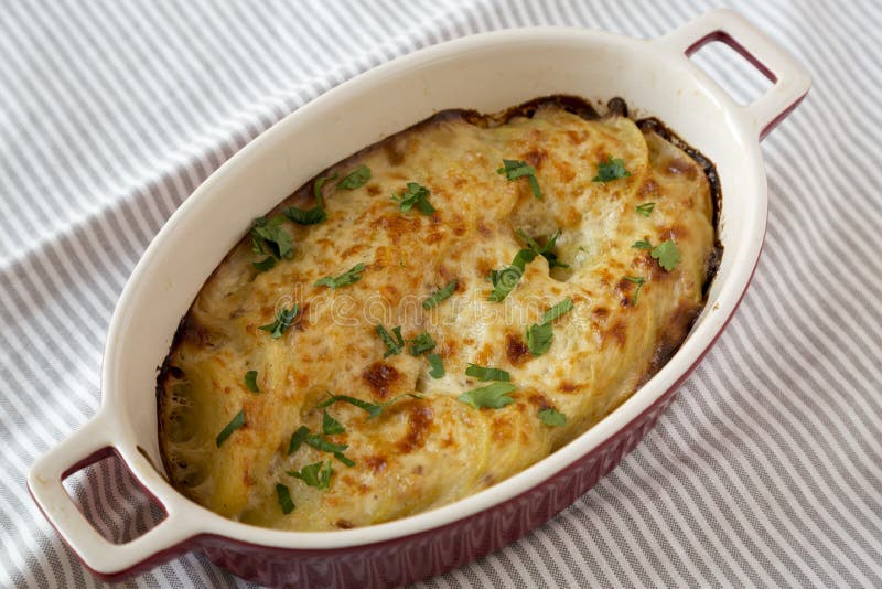 Homemade Scalloped Potatoes, Side View Stock Image - Image of vegetable ...