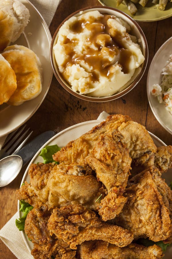 Homemade Southern Fried Chicken Stock Image - Image of gold, dinner ...