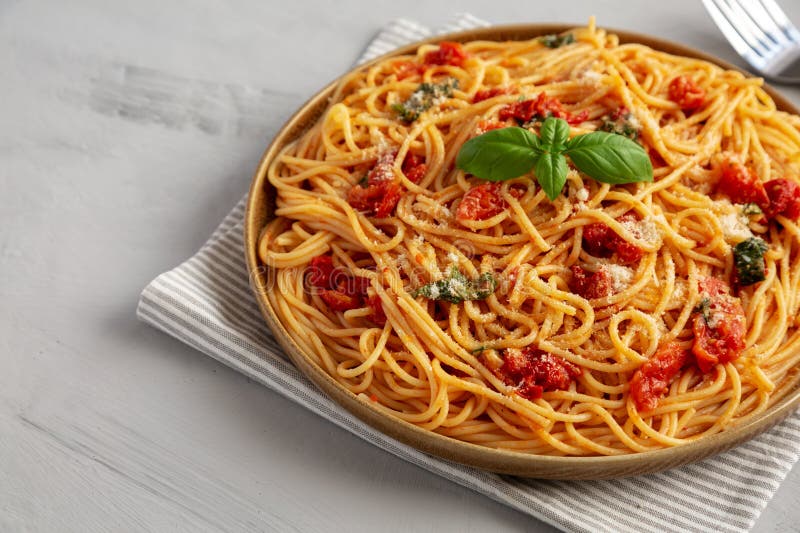 Homemade Spaghetti with Fresh Tomato Sauce on a Plate, Side View. Copy ...