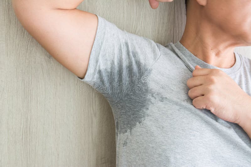 Homens com axilas suadas foto de stock. Imagem de homem - 178508908