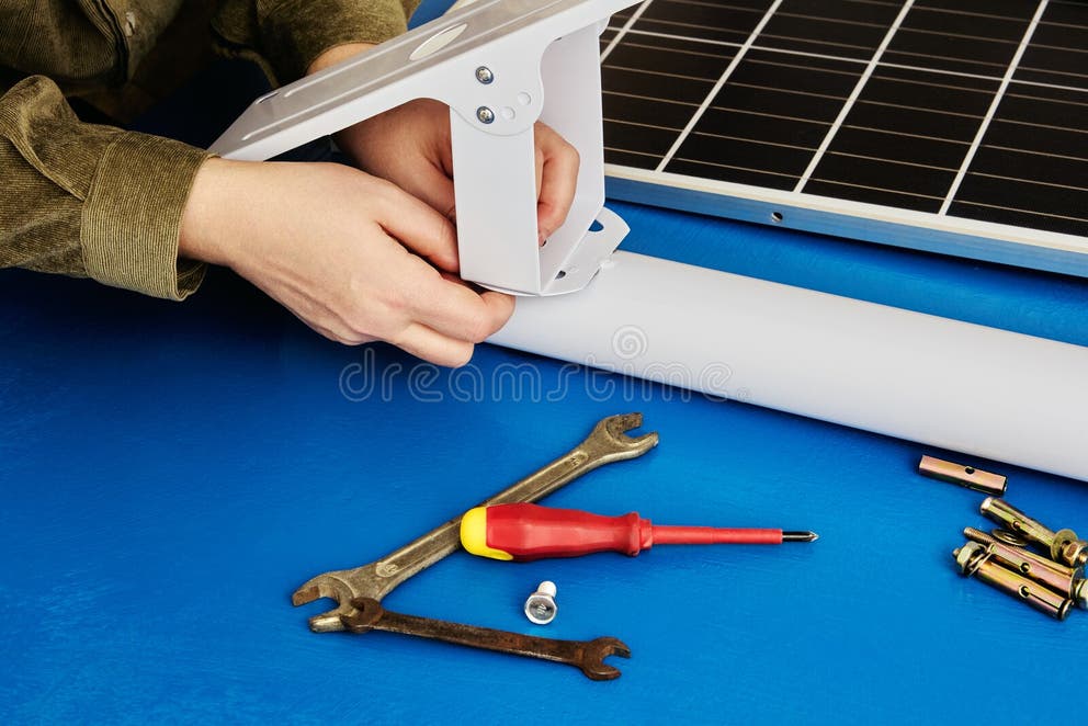 Homeowner Assembles Solar Panel Holder To Use Green Technology on His ...