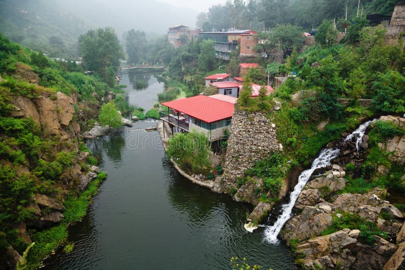 Homes Built Along the River Stock Photo - Image of home, lake: 28897464