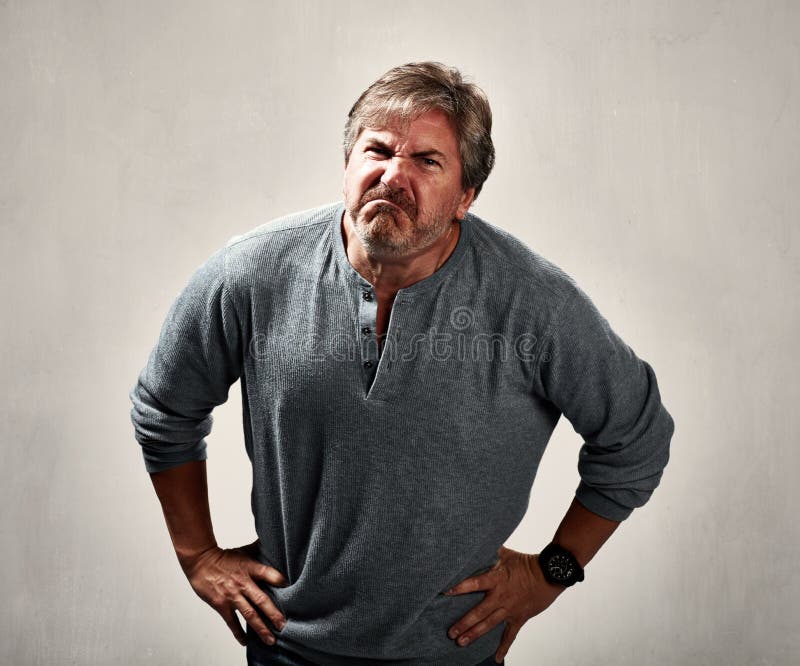 Homme agressif photo stock. Image du invahissant, émotion - 89859482