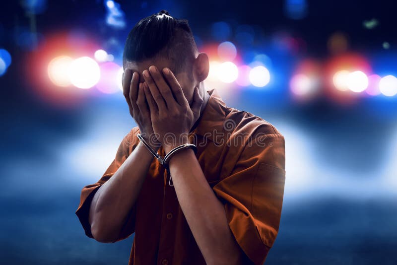 Prisonnier Dans Des Menottes En Prison Photo stock - Image du cage ...