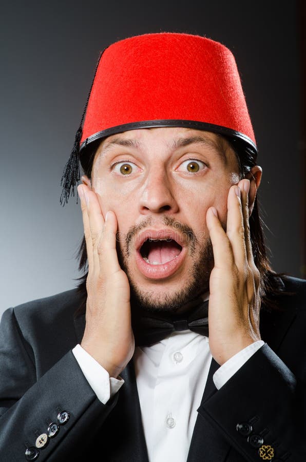 Homme Dans Le Chapeau Turc Traditionnel Photo stock - Image du feutre ...