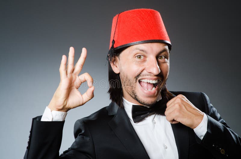 Homme Dans Le Chapeau Turc Traditionnel Photo stock - Image du feutre ...