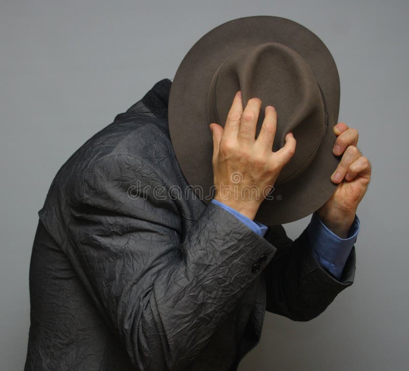 Homme de dissimulation image stock. Image du homme, robe - 1206023