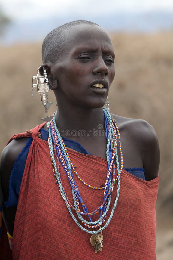 Homme de masai photographie éditorial. Image du couleurs - 21922672