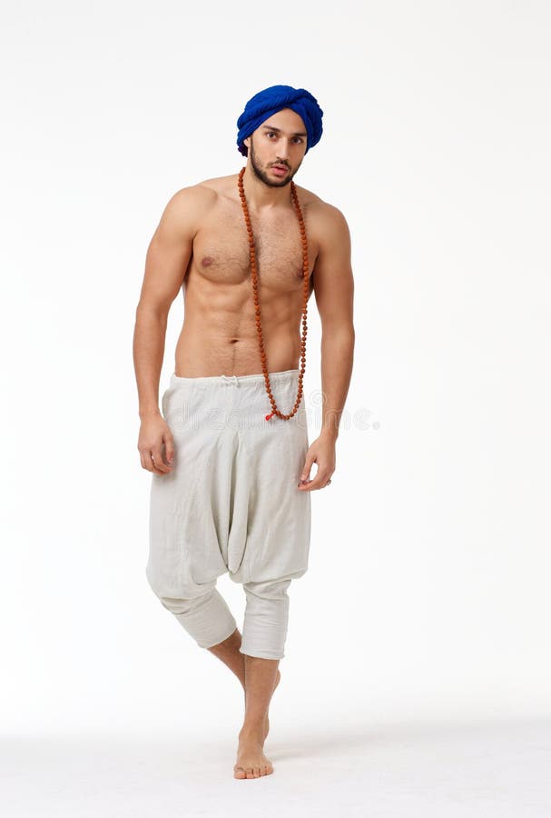 Homme indien bel photo stock. Image du verticale, rester - 91047124