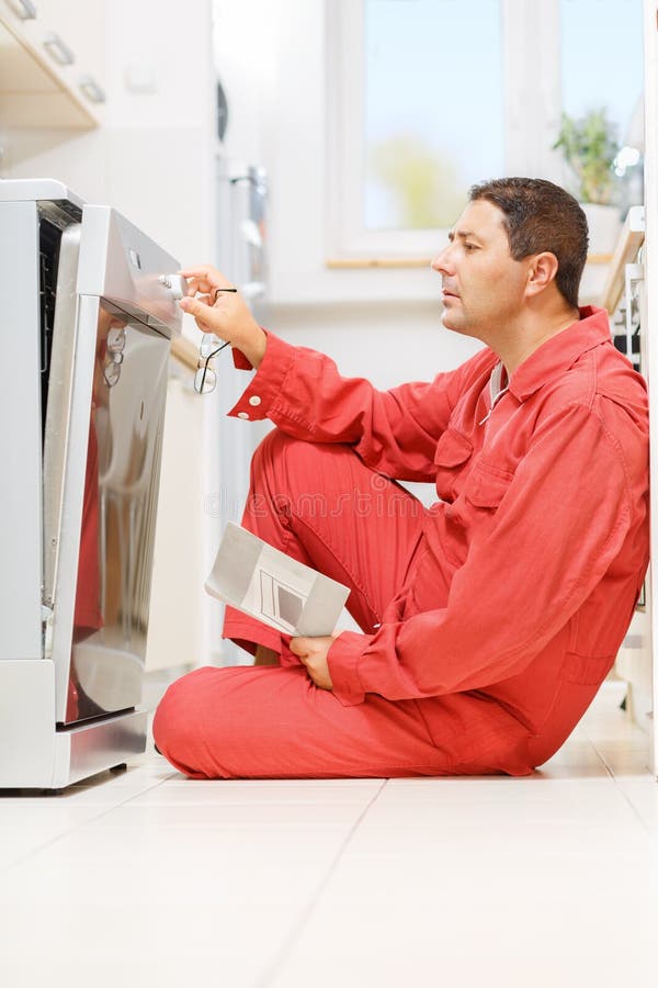 Homme maniable image stock. Image du appareil, difficulté - 59601323