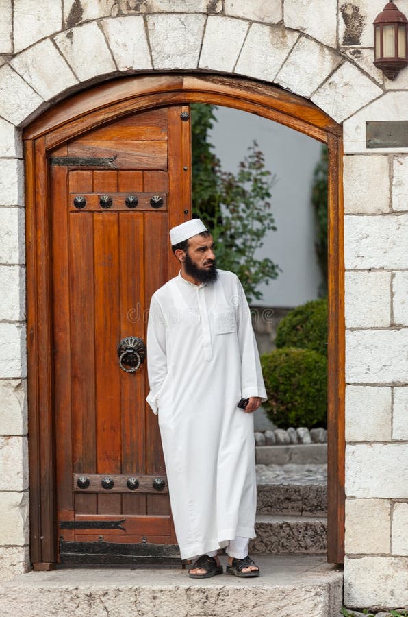 Homme musulman photo stock éditorial. Image du vêtement - 36974318