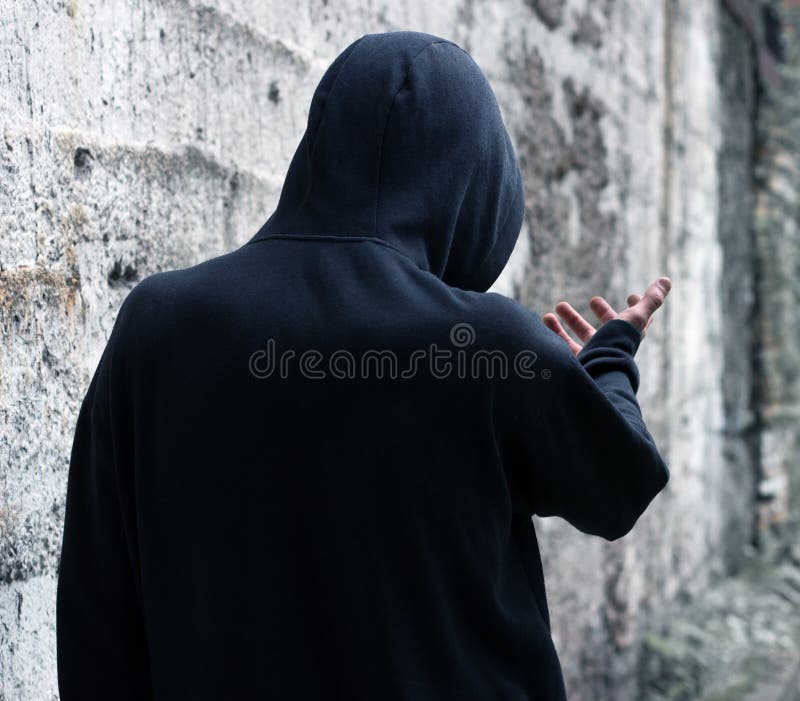 Homme sombre photo stock. Image of émotion, photo, enfoncé - 32962576