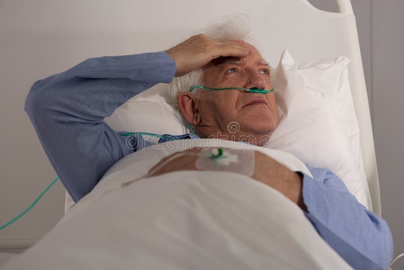 Homme terminalement malade image stock. Image du hommes - 57626285