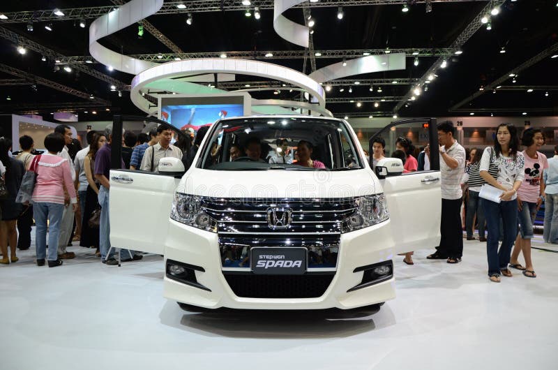 Honda Stepwgn Spada editorial stock photo. Image of exhibition - 24184403