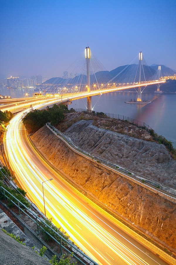 Hong Kong Bridge photo stock. Image du mouvement, nuit - 22516860