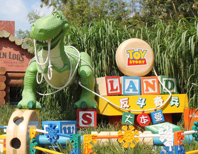 Rex Na Entrada a Toy Story Land Em Hong Kong Disneyland Foto de Stock ...