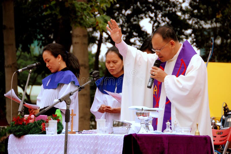 Hong Kong: Priest Celebrating Mass Editorial Image - Image of filippino ...