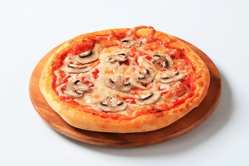 Hongos de la pizza imagen de archivo. Imagen de corte - 55062555