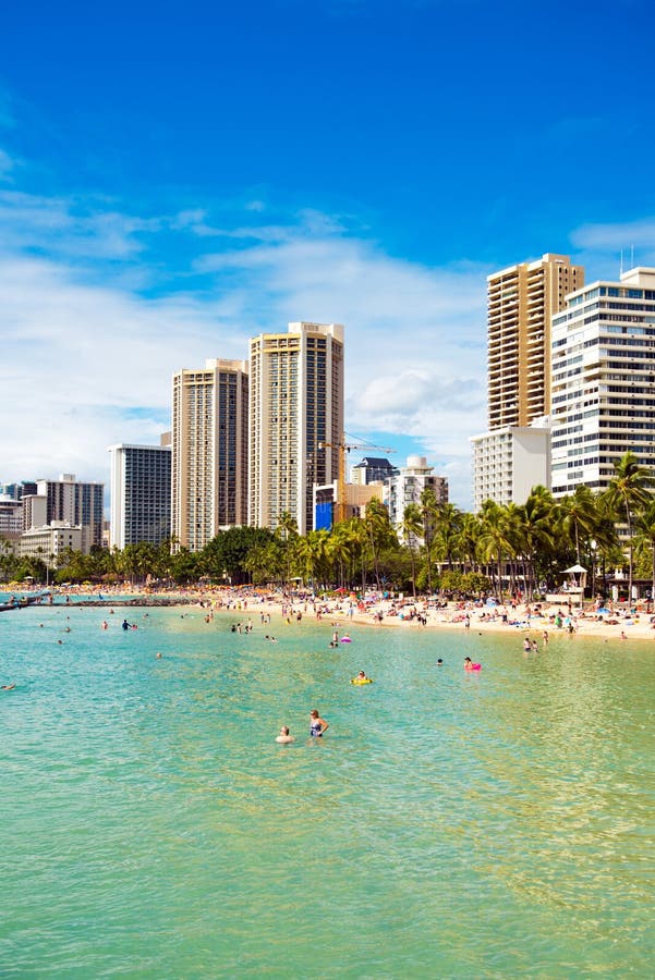 HONOLULU, HAWAII - FEBRUARY 16, 2018: View of the Sandy City Beach ...