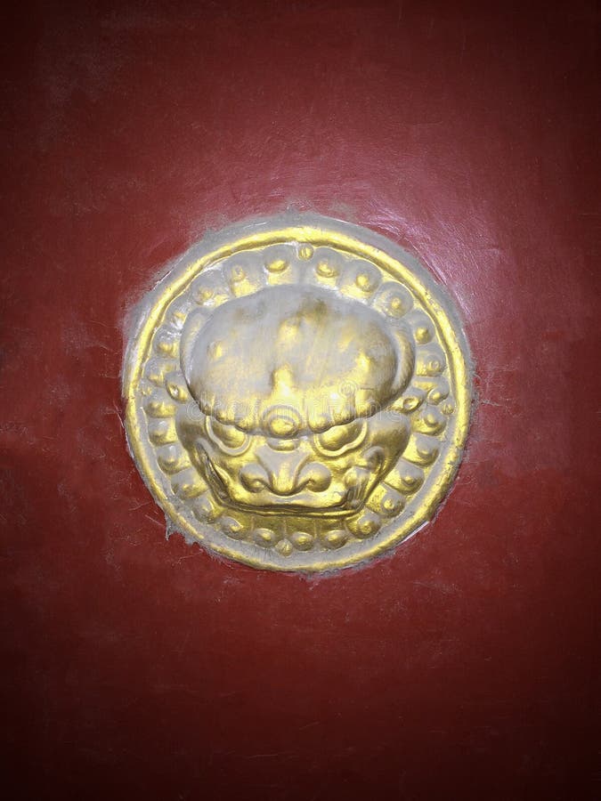 Hoofd De Deurknop Van De Chinees-stijl Oude Gouden Leeuw Stock Foto ... Hoofd De Deurknop Van De Chinees-stijl Oude Gouden Leeuw Stock Foto ...
