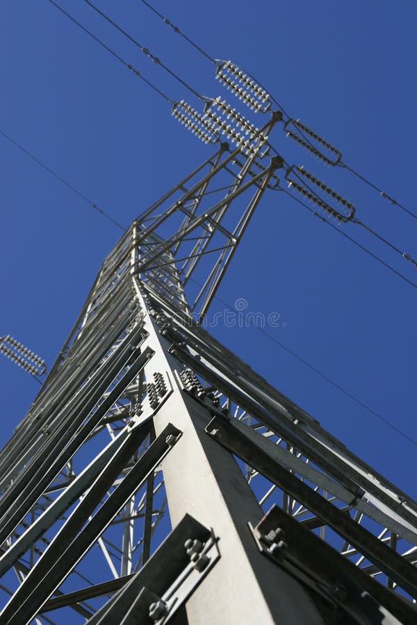 Hoogspanning 01 stock afbeelding. Image of industrie, hoog - 692937