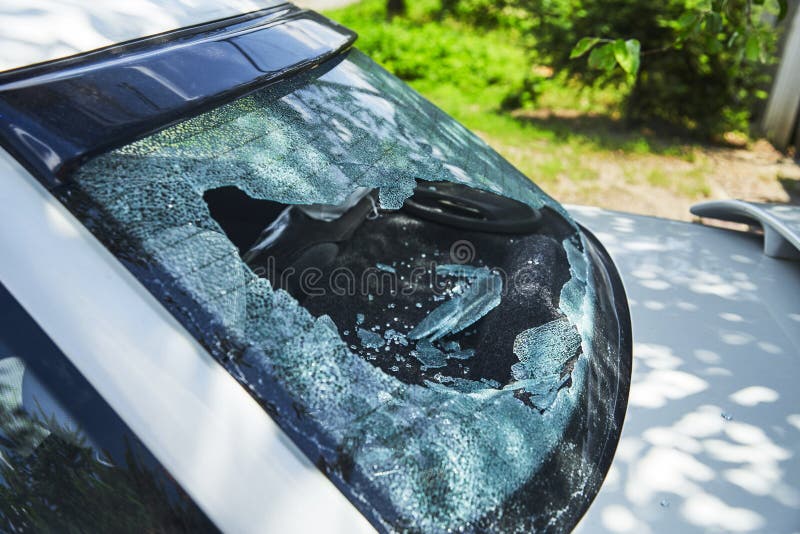 318 Broken Rear Windshield Car Stock Photos - Free & Royalty-Free Stock ...