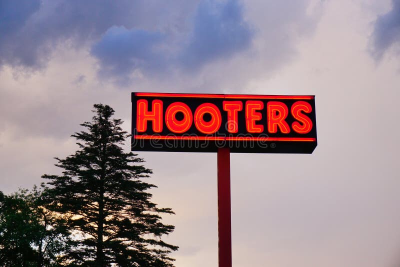 Hooter restaurant editorial photo. Image of editorial - 97685146