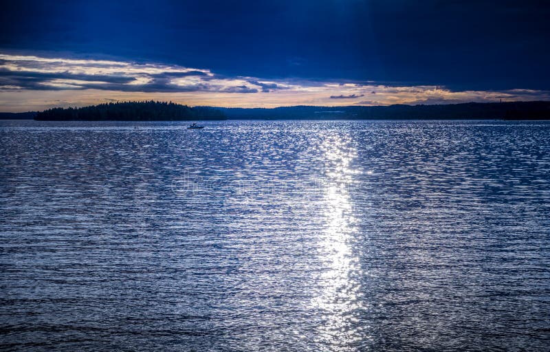 Horizon on blue lake stock image. Image of blue, distance - 58441877