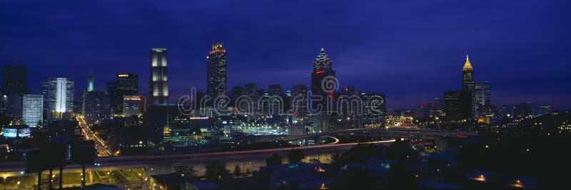 Horizon d'Atlanta photo stock éditorial. Image du transmissions - 23172748