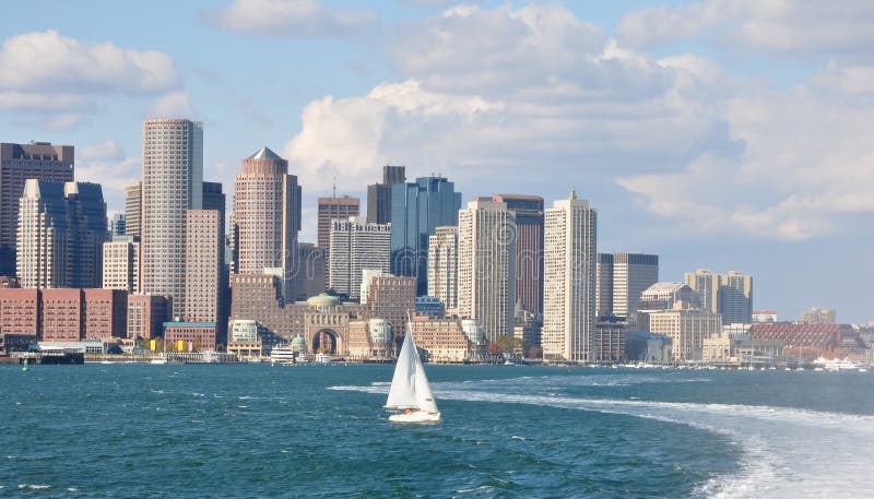 Horizon De Boston Vu Du Port De Boston Image stock - Image du repère ...