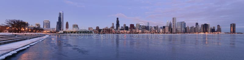 L'hiver à Chicago image stock. Image du cityscape, horizon - 17727077