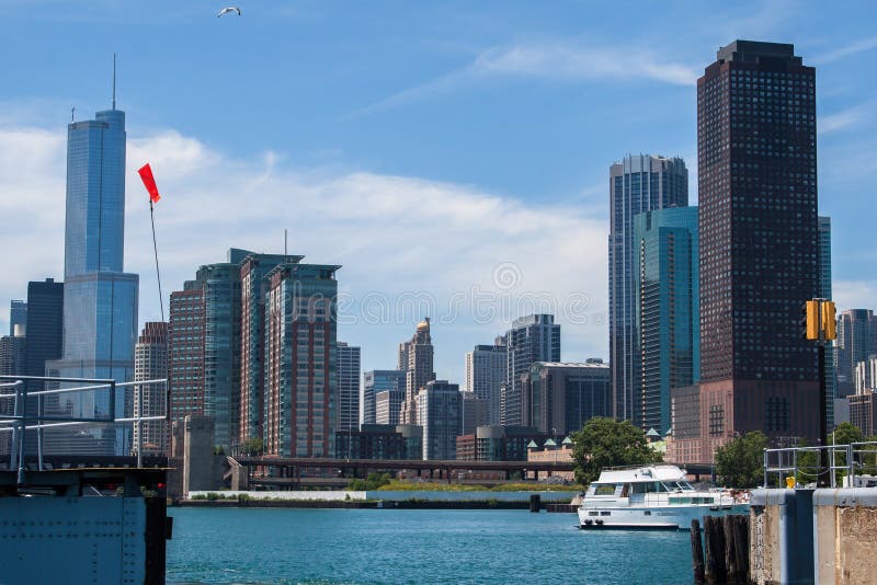 Horizon de Chicago photographie éditorial. Image du tours - 25800742